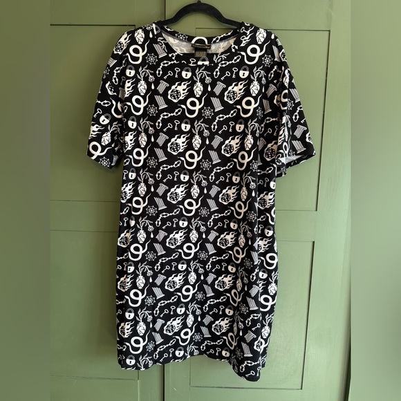 Nooworks | Dresses | Nooworks Monochrome Graphic Mini Dress | Poshmark